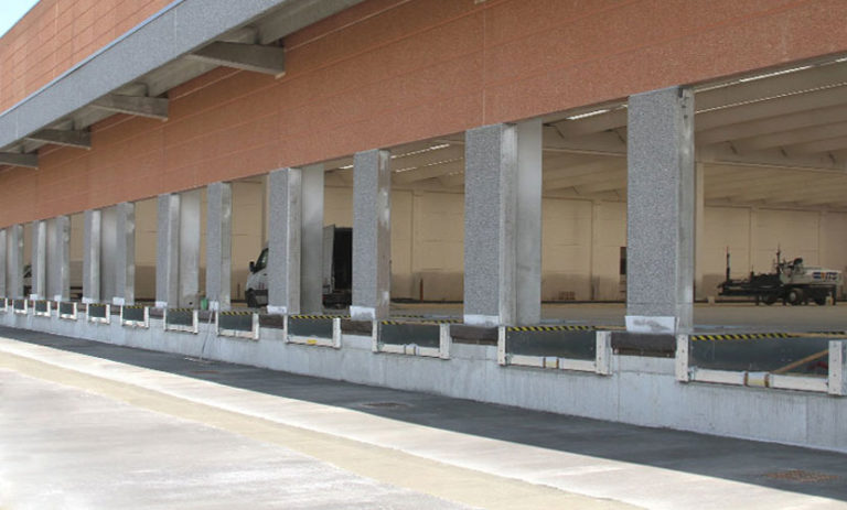 Loading Bays, Docks and Loading and Unloading Ramps - Campisa