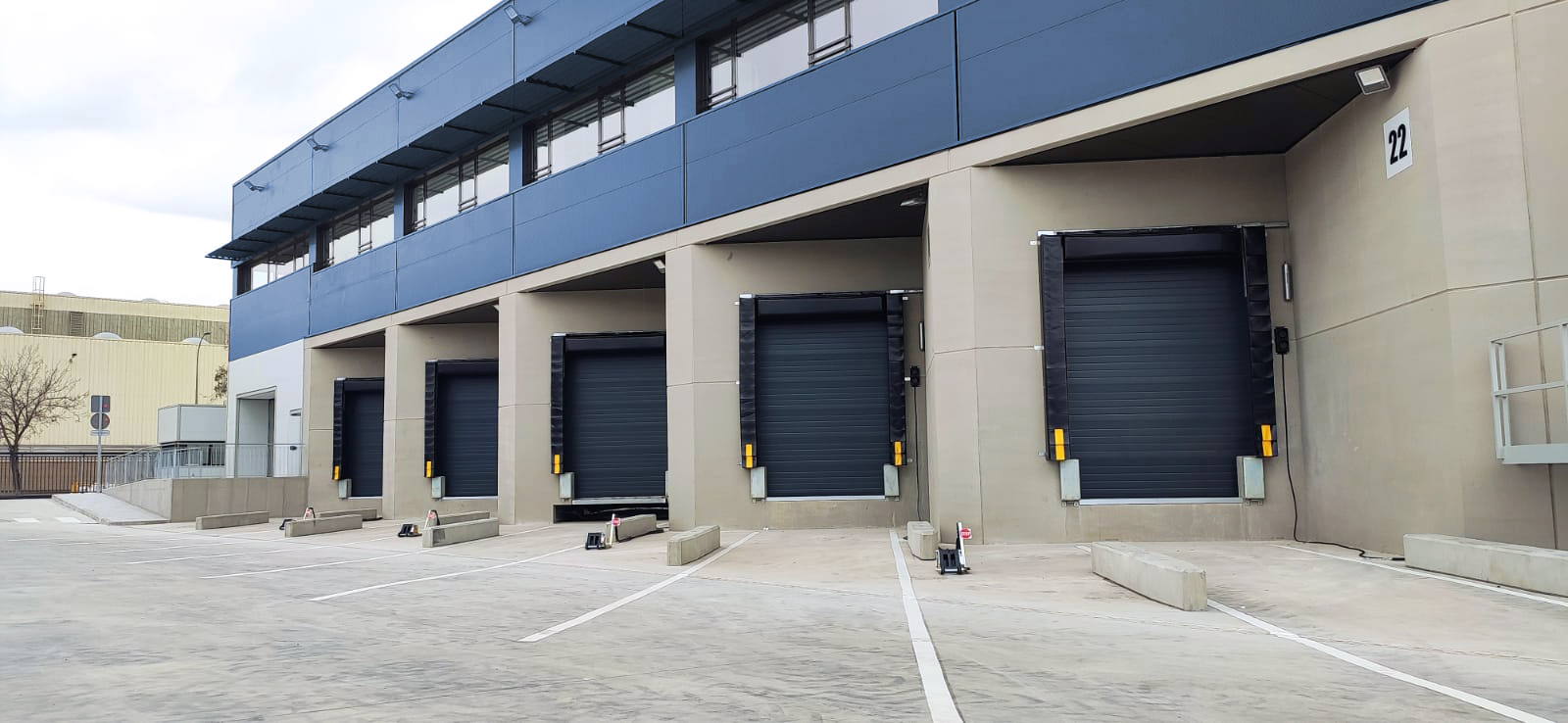 Logistics for the cold chain | Campisa Loading Bays